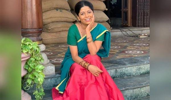 நாம் இருவர் நமக்கு இருவர் தொடரில் இணைந்த வீஜே பவித்ரா - VJ Bavithra ...