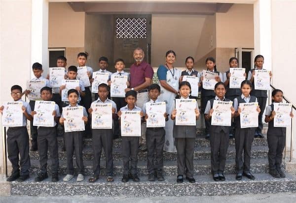 சரஸ்வதி சென்ட்ரல் பள்ளியில் தினமலர் - பட்டம் இதழ் வழங்கல்