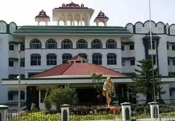 திருச்செந்தூர் கோவிலில் முறைகேடு புகார்; ஐகோர்ட் மதுரைக்கிளை சரமாரி கேள்வி